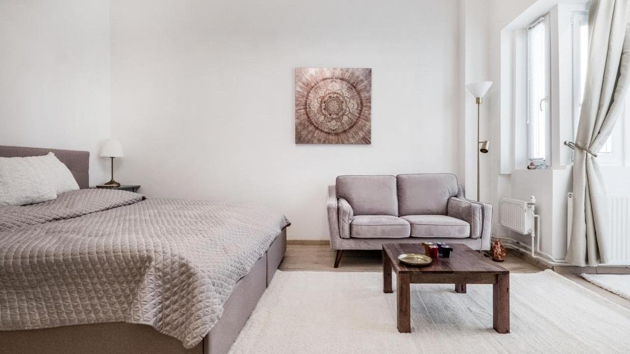 Viktoria design studio apartment, Budapest, Hungary - YouTube