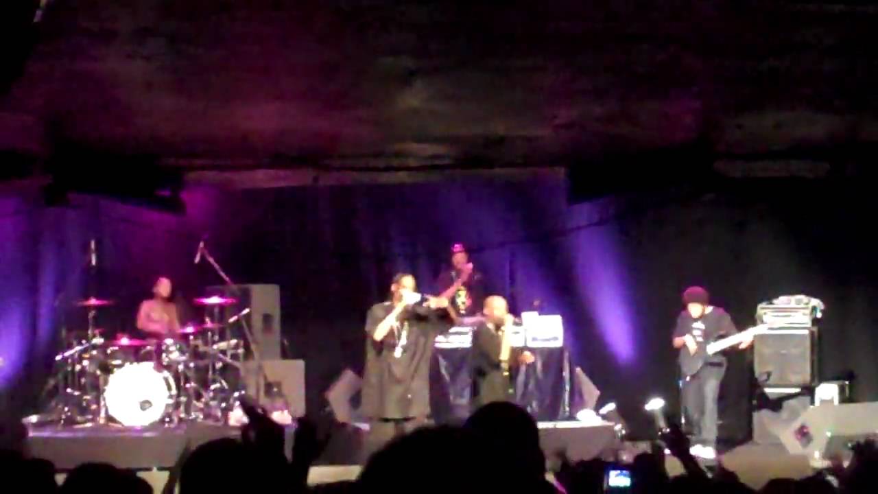Snoop Dogg - Pump Pump Live in Dublin Olympia - YouTube