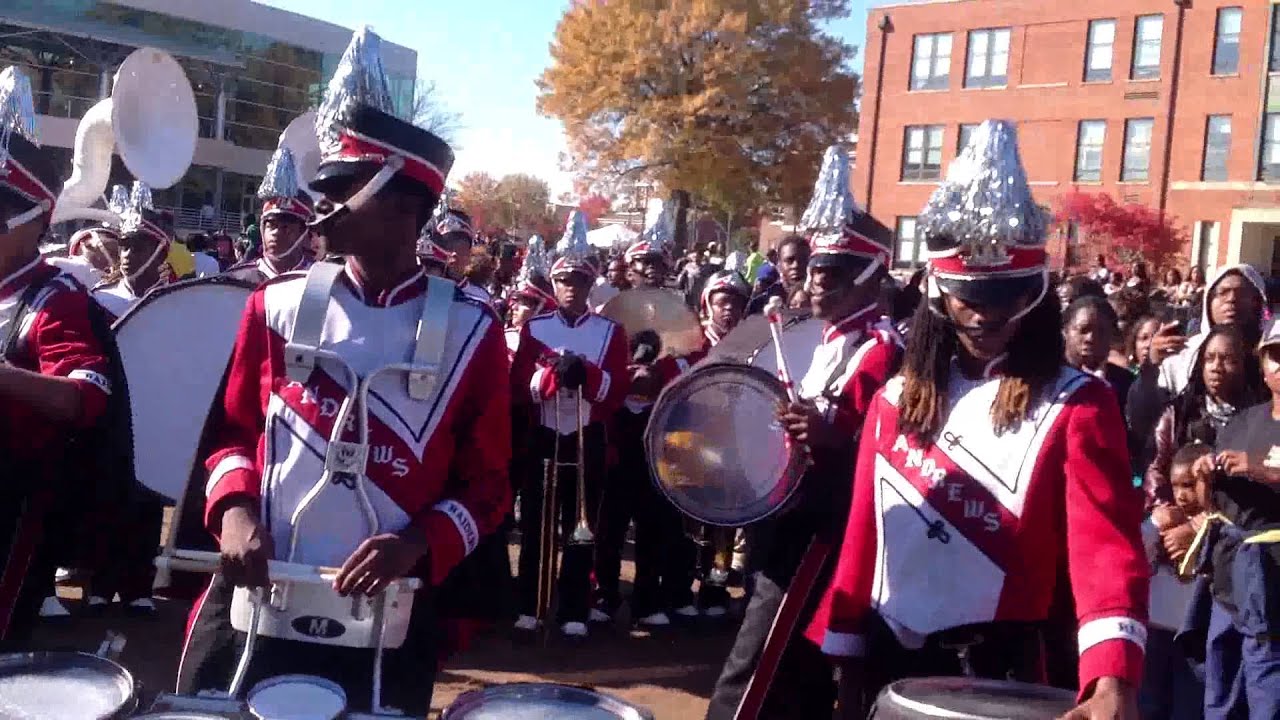 GHOE parade drumline battles: Grimsely, North East, Andrews - YouTube