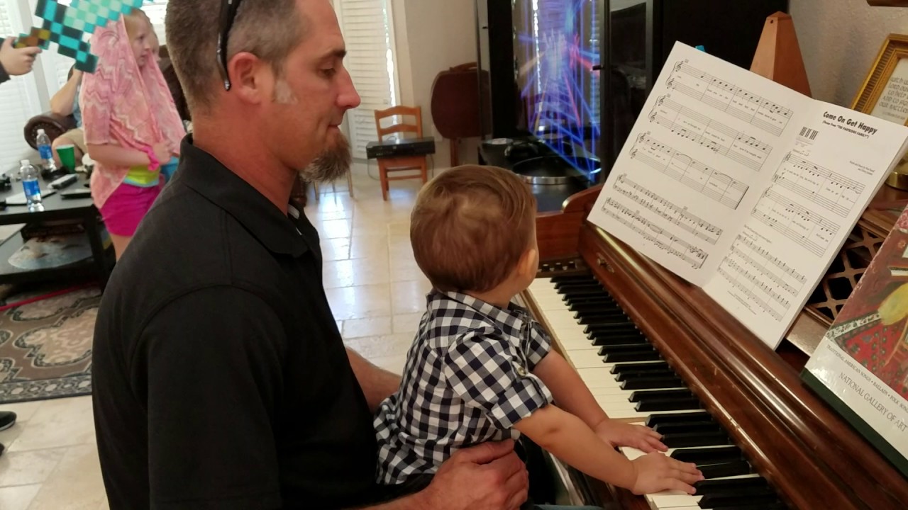 Thanksgiving party at Mike and Keo's - YouTube