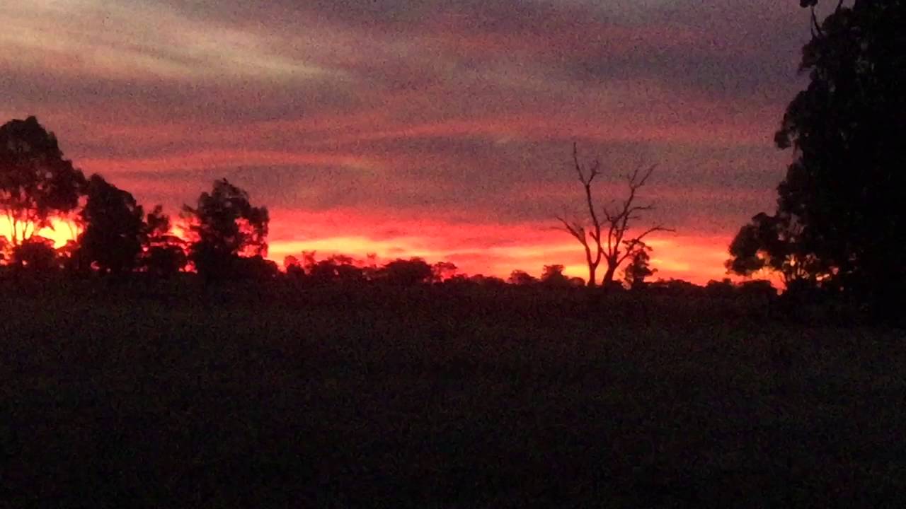 A Classic Aussie Sunset... =P - YouTube