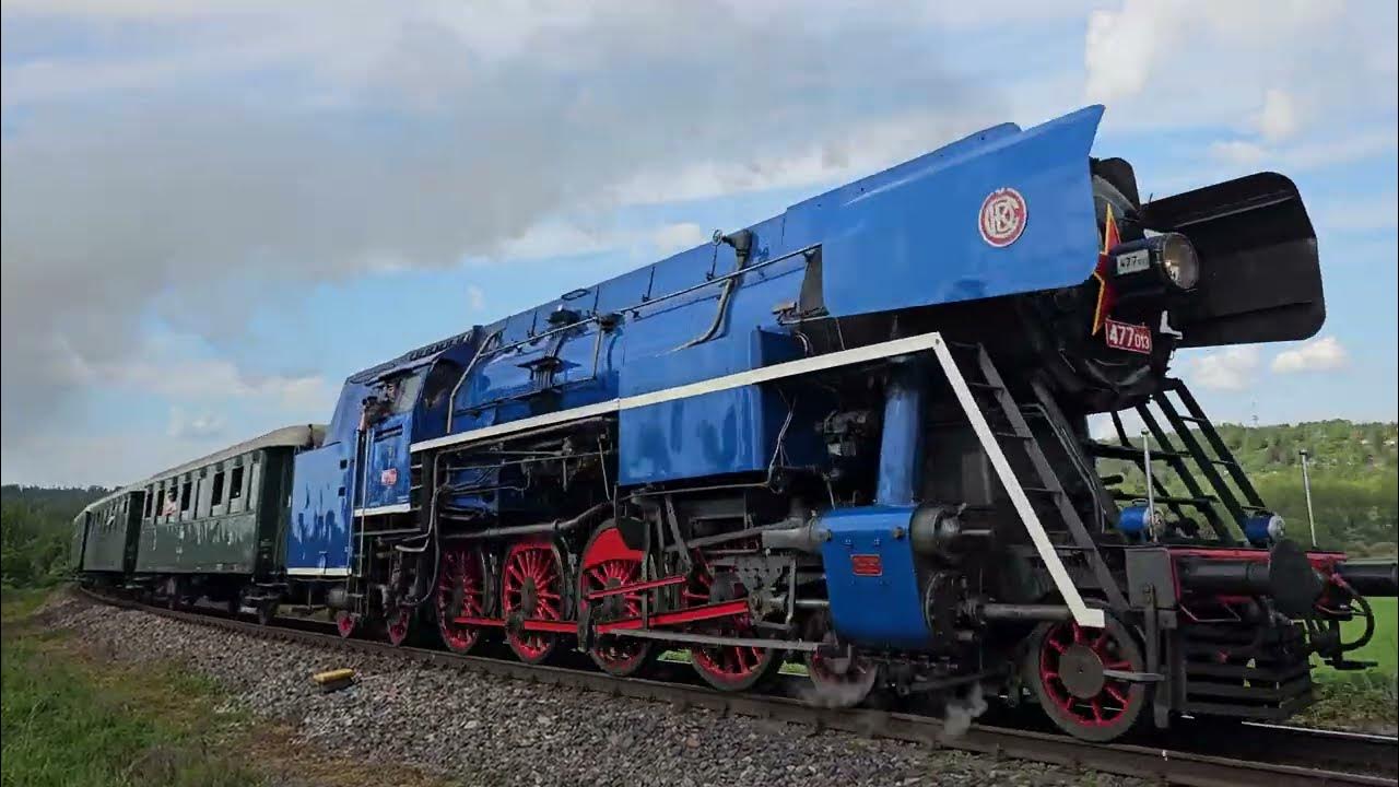 Parný rušeň Papagáj 477.013 - YouTube