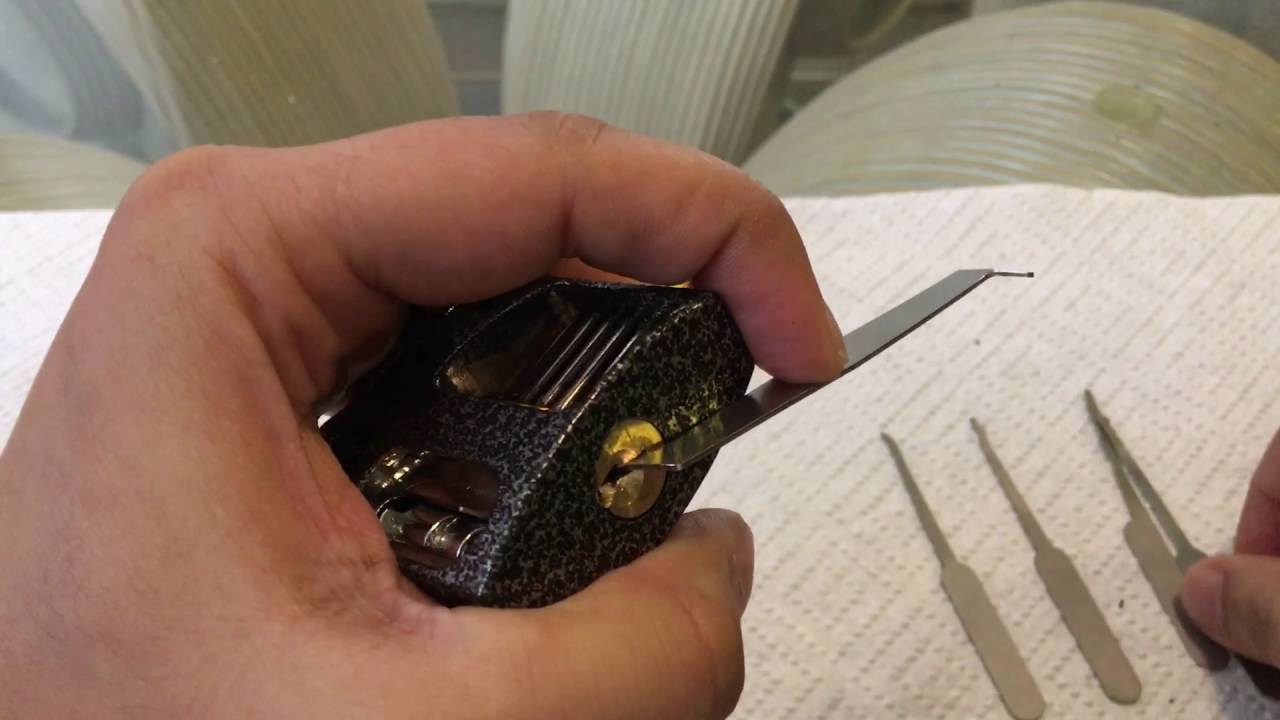 Lock picking 101, First attempt - YouTube