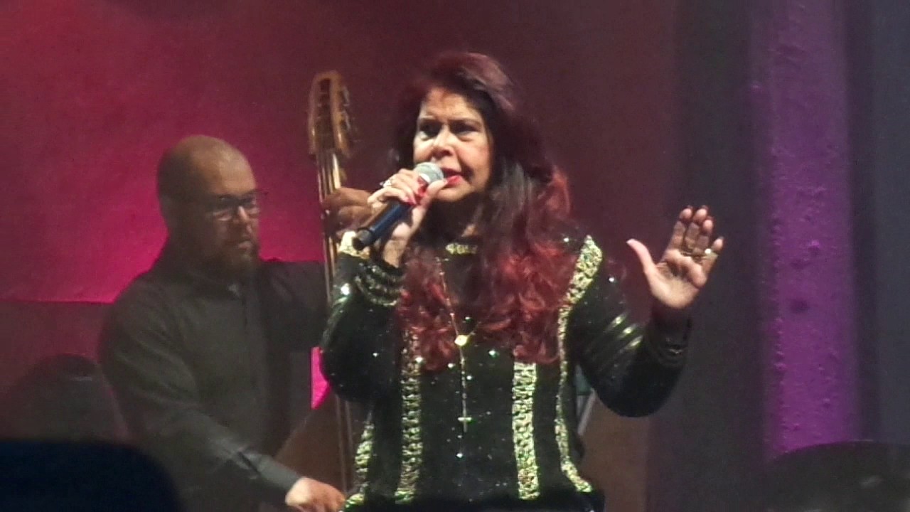 Edith Veiga - Ai Ioiô (Linda Flor) - Sesc Pompéia - YouTube