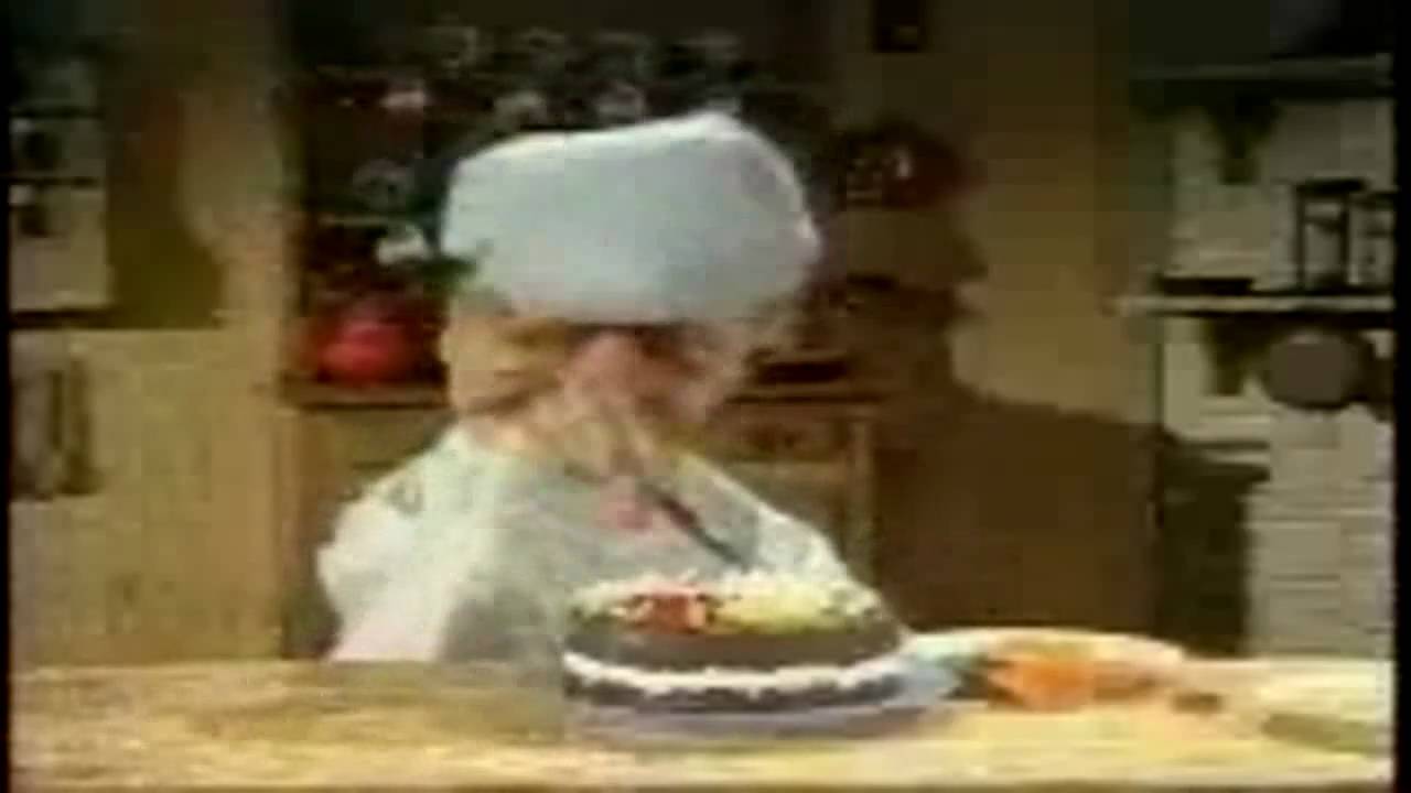 Swedish Chef - Making Cake - YouTube