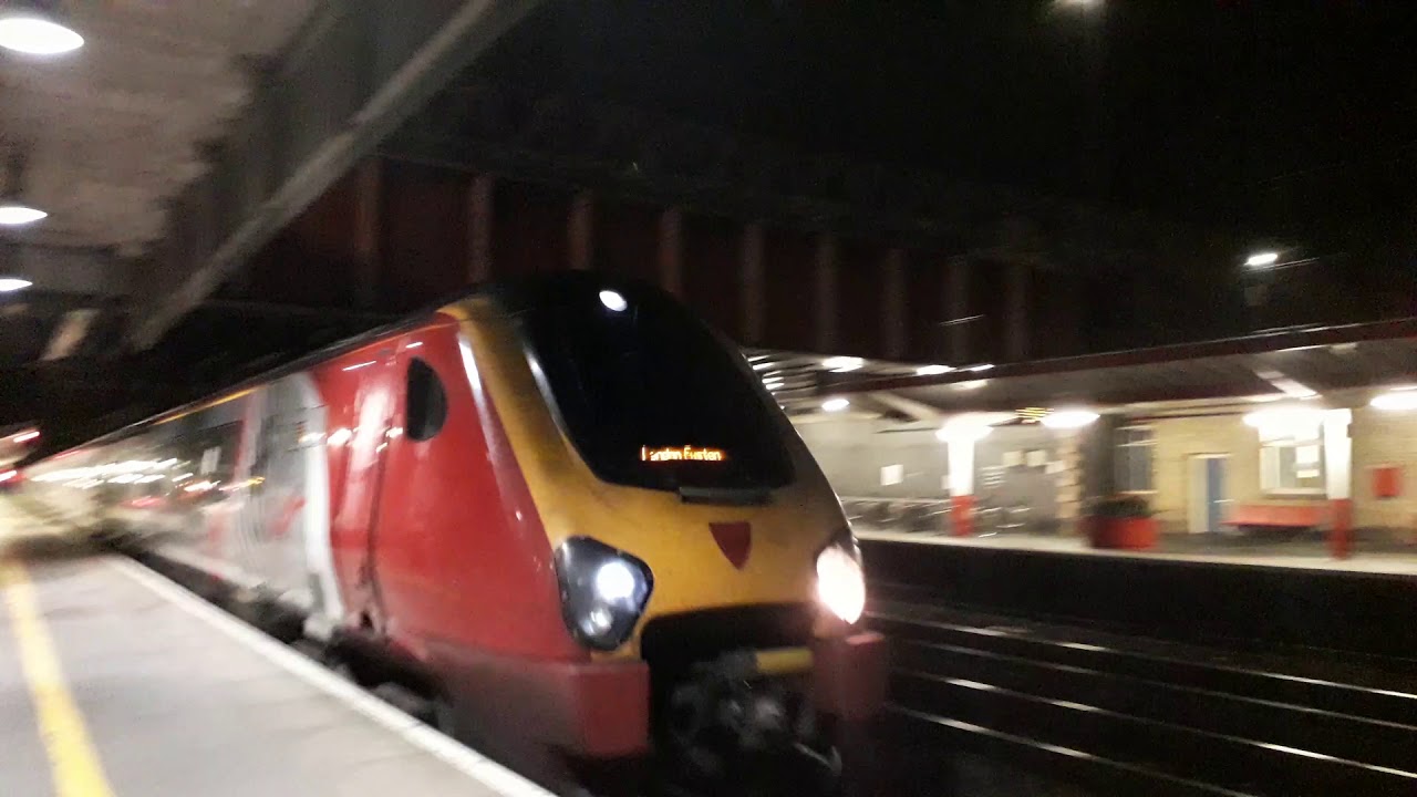 Virgin Trains 221111 Bombardier liveried voyager ~ Arriving into Crewe ...