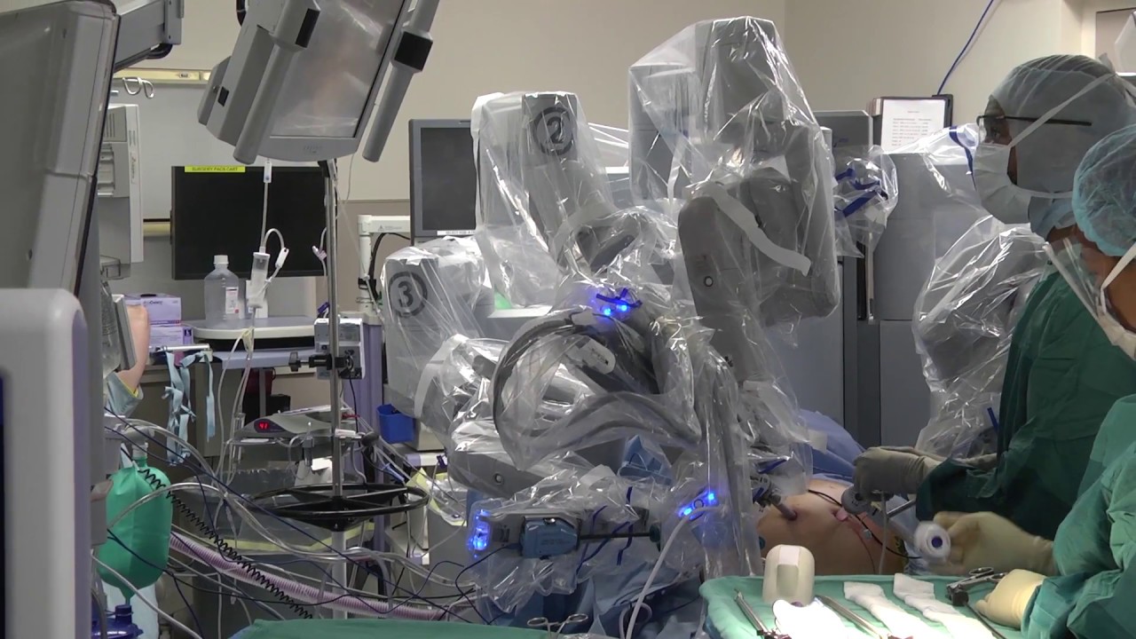 Robotic surgery for pancreatic tumors - YouTube