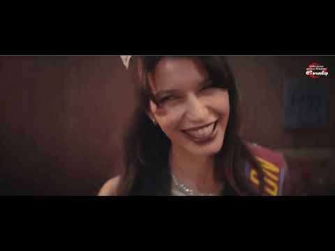 Beren Saat and Kıvanç Tatlıtuğ in Last Call for Istanbul