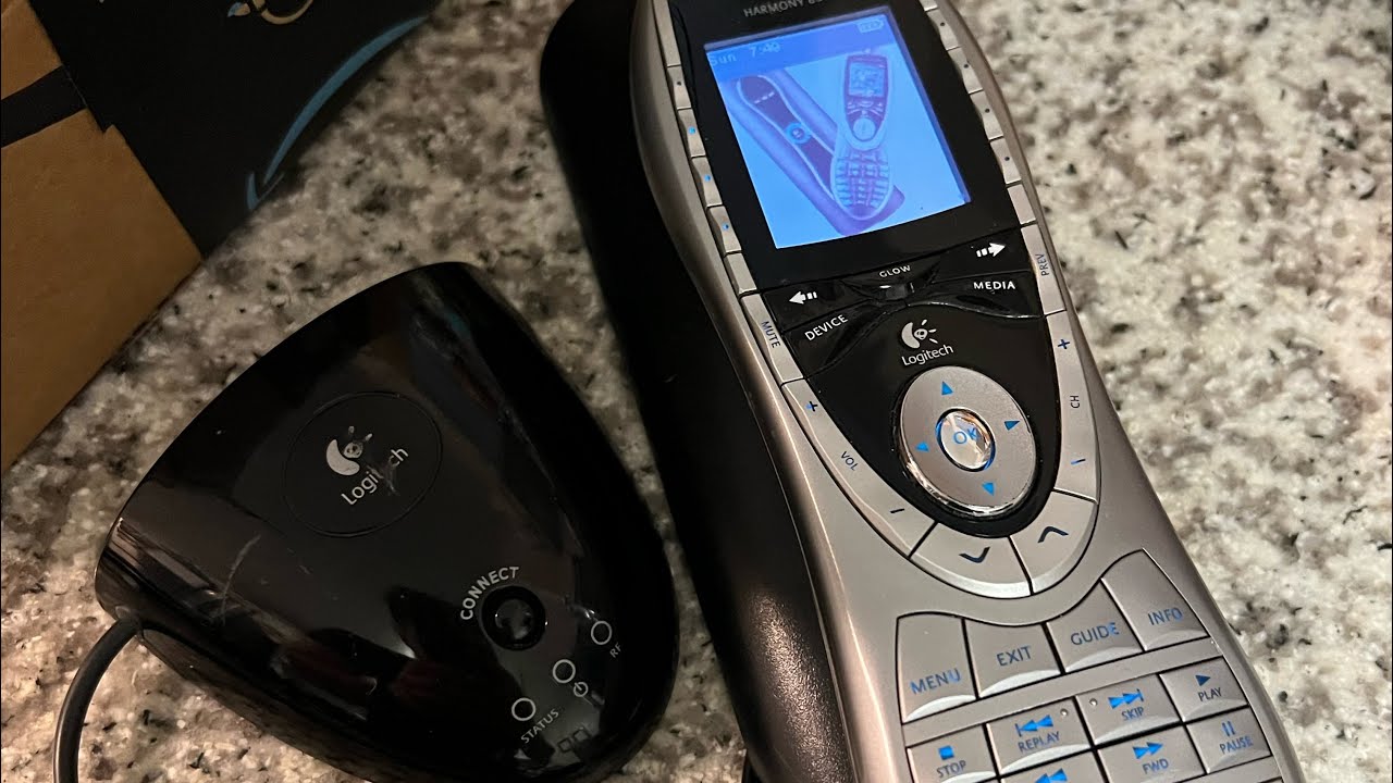 Retro Review - Logitech Harmony 890 - YouTube