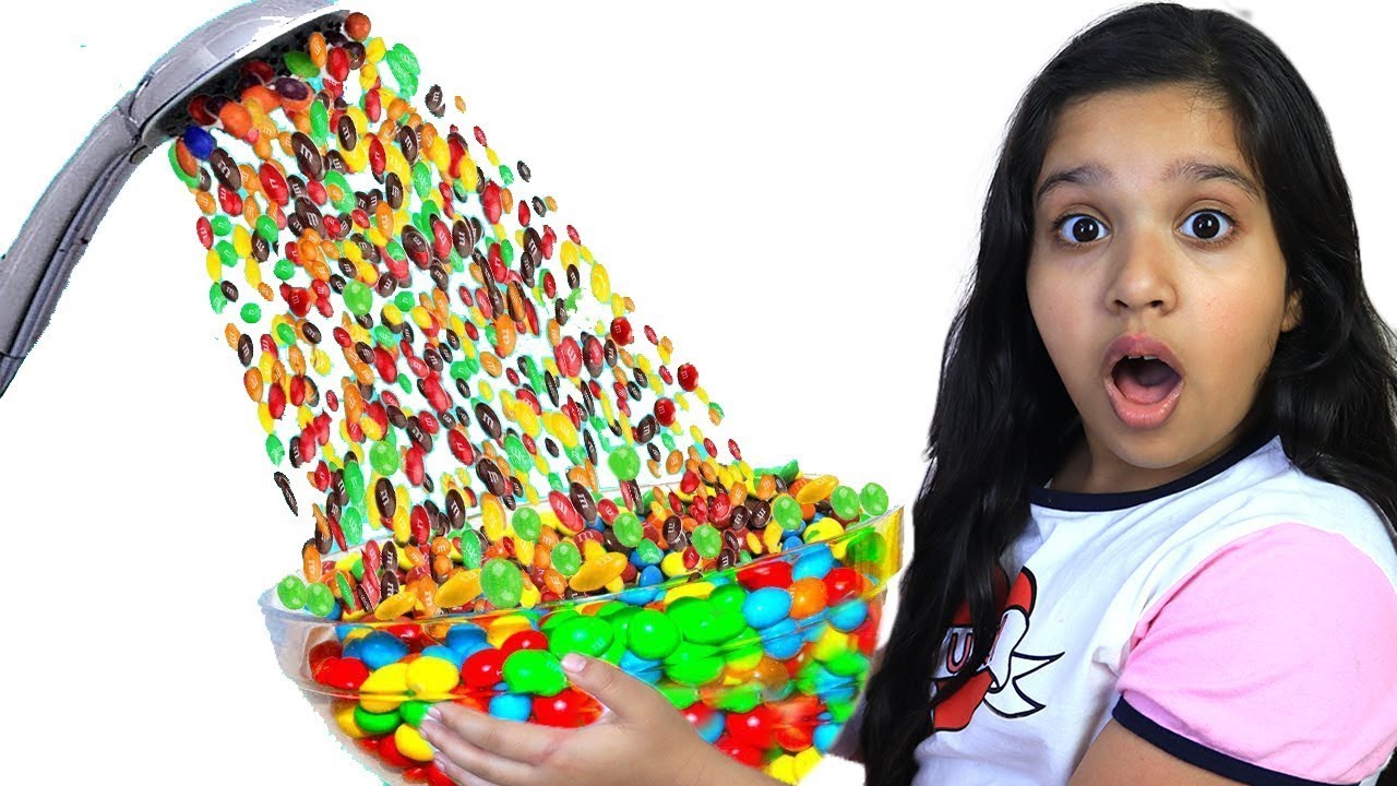 شفا والدش السحري !!! Shfa pretend play Hand Shower m&ms - YouTube