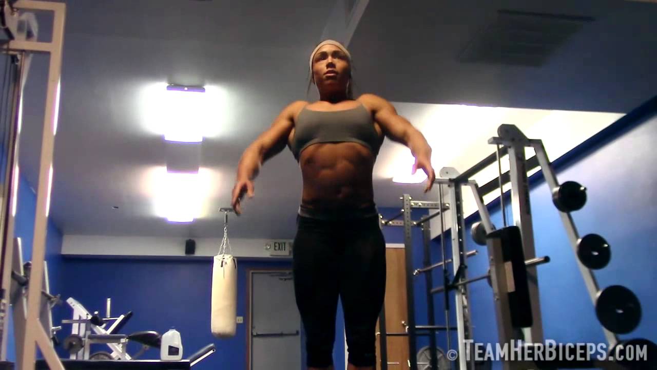 Workout Flexing - Erica Blockman - YouTube