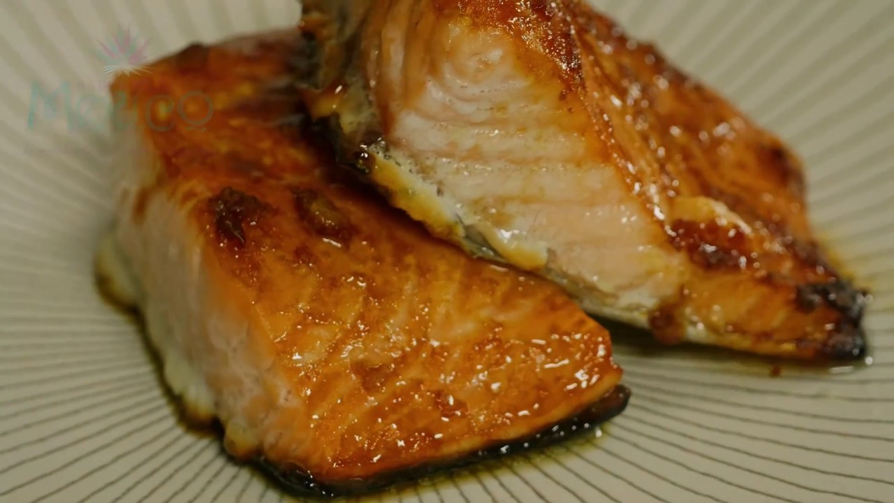 Salmón asado glaseado con azúcar morena y salsa teriyaki - YouTube