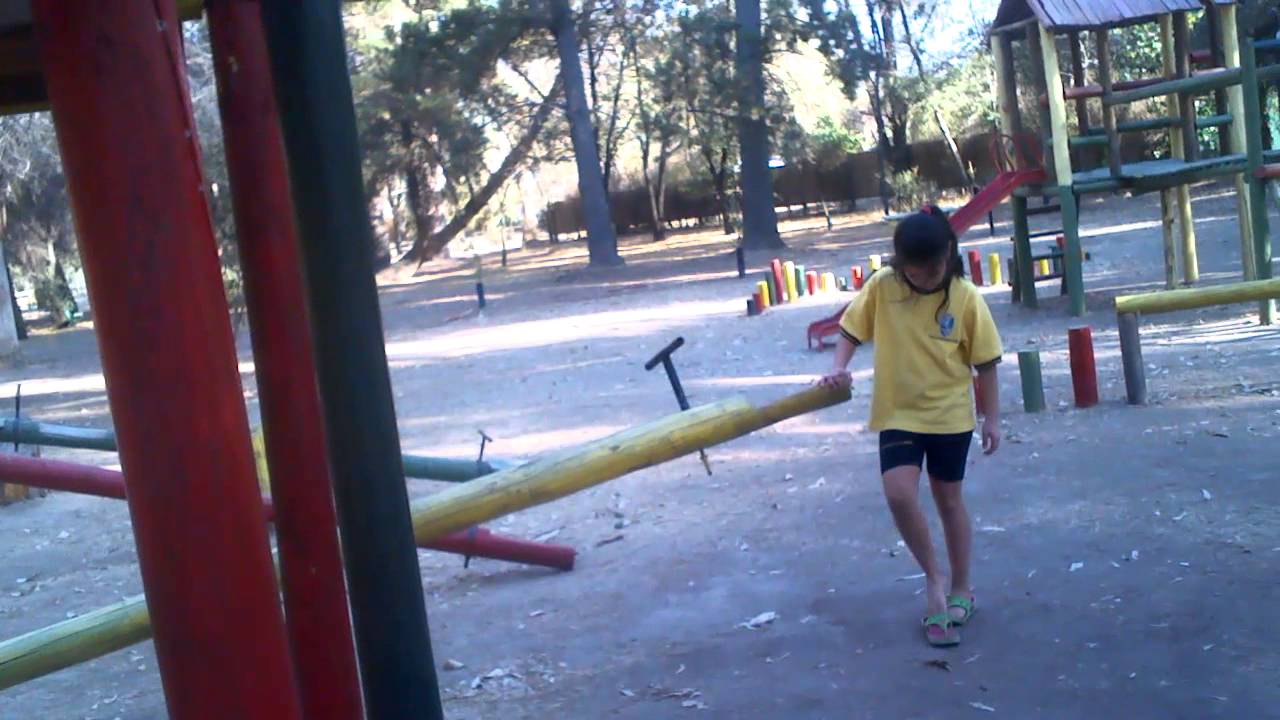 La niña elastica - YouTube