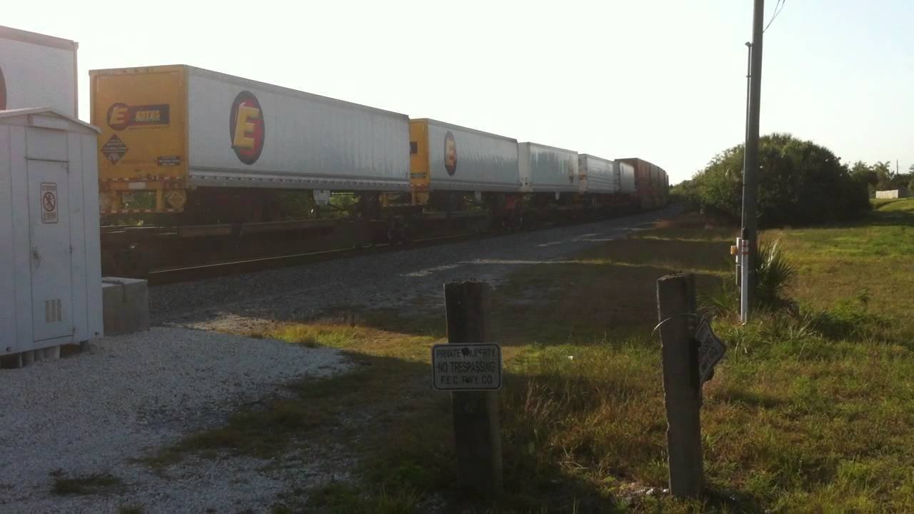 FEC TRAIN 210#110 - YouTube