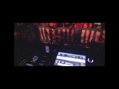 FLUCK & JÖRGE / Tignes Pool Party - YouTube