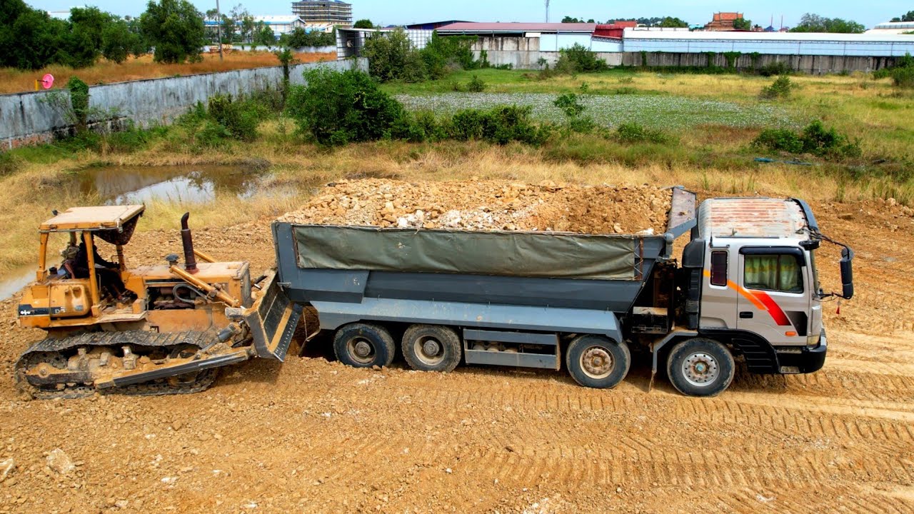 Impressive Activity Landfilling Dump truck 25T dumping Stone/Technique ...