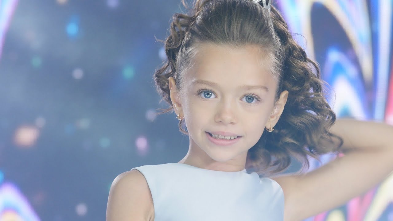 Victoria Untilov (SISNBRO) - Romeo And Juliet - YouTube