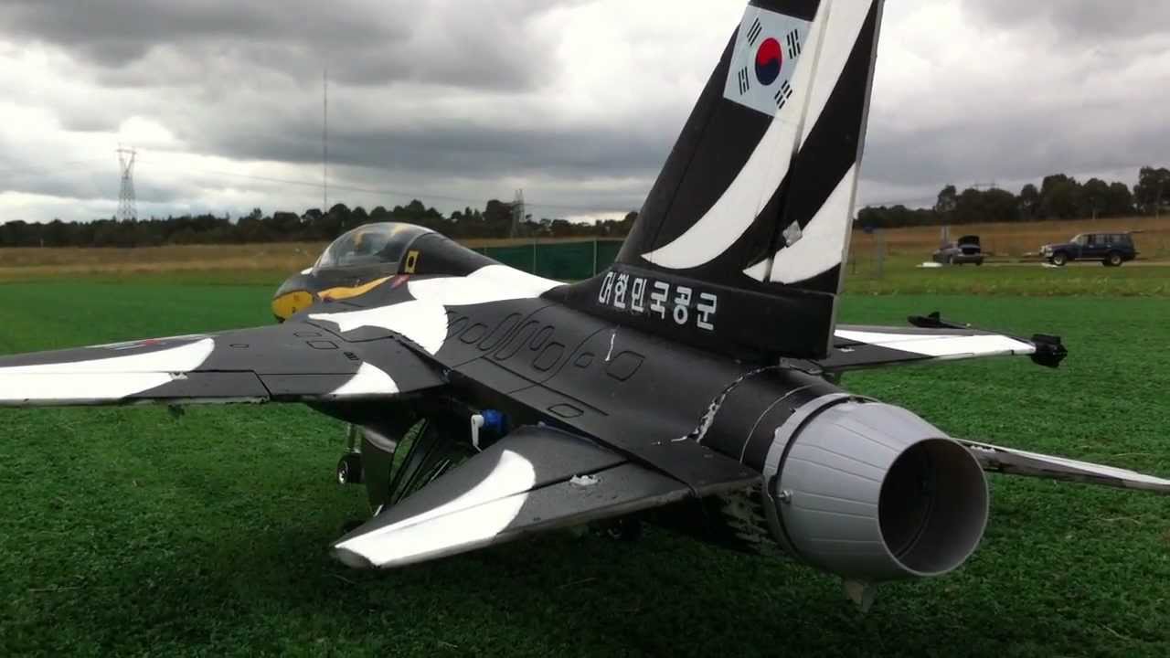 RC T-50 70mm EDF with Thrust Vectoring Great Low Level Flight.MOV - YouTube