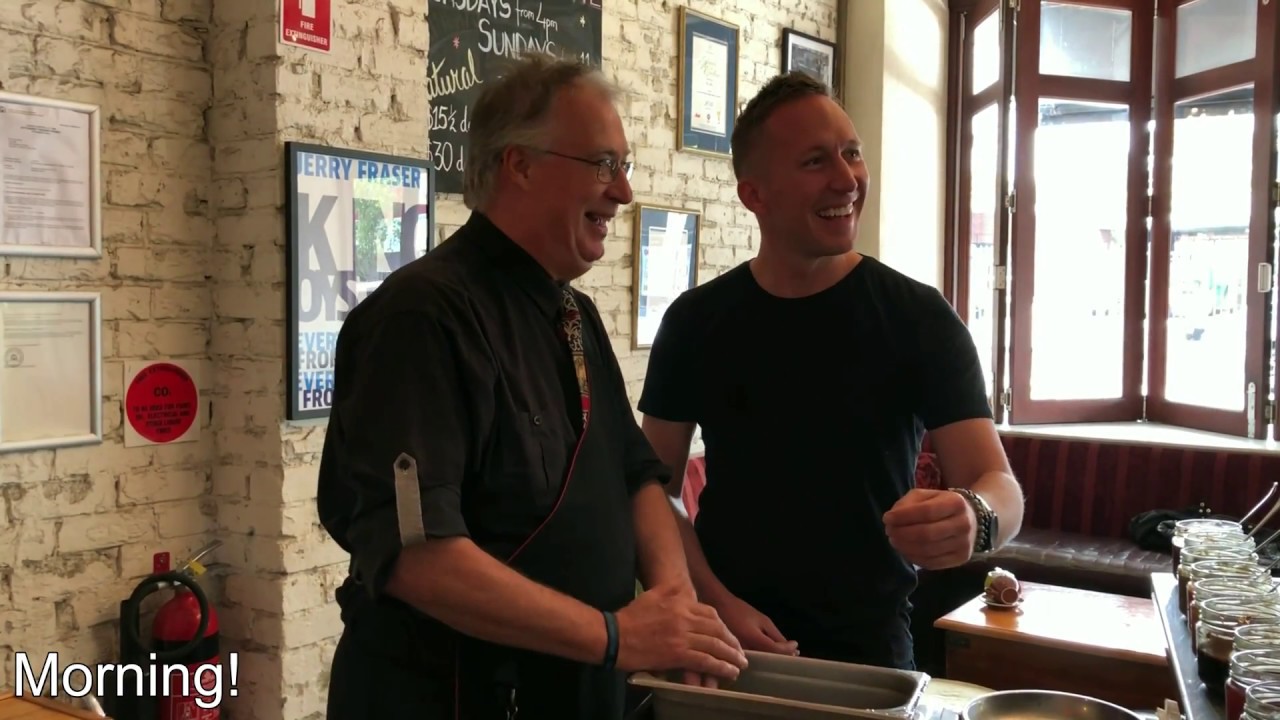 016. Jerry Fraser. Shucking Around With The King of Oysters. - YouTube