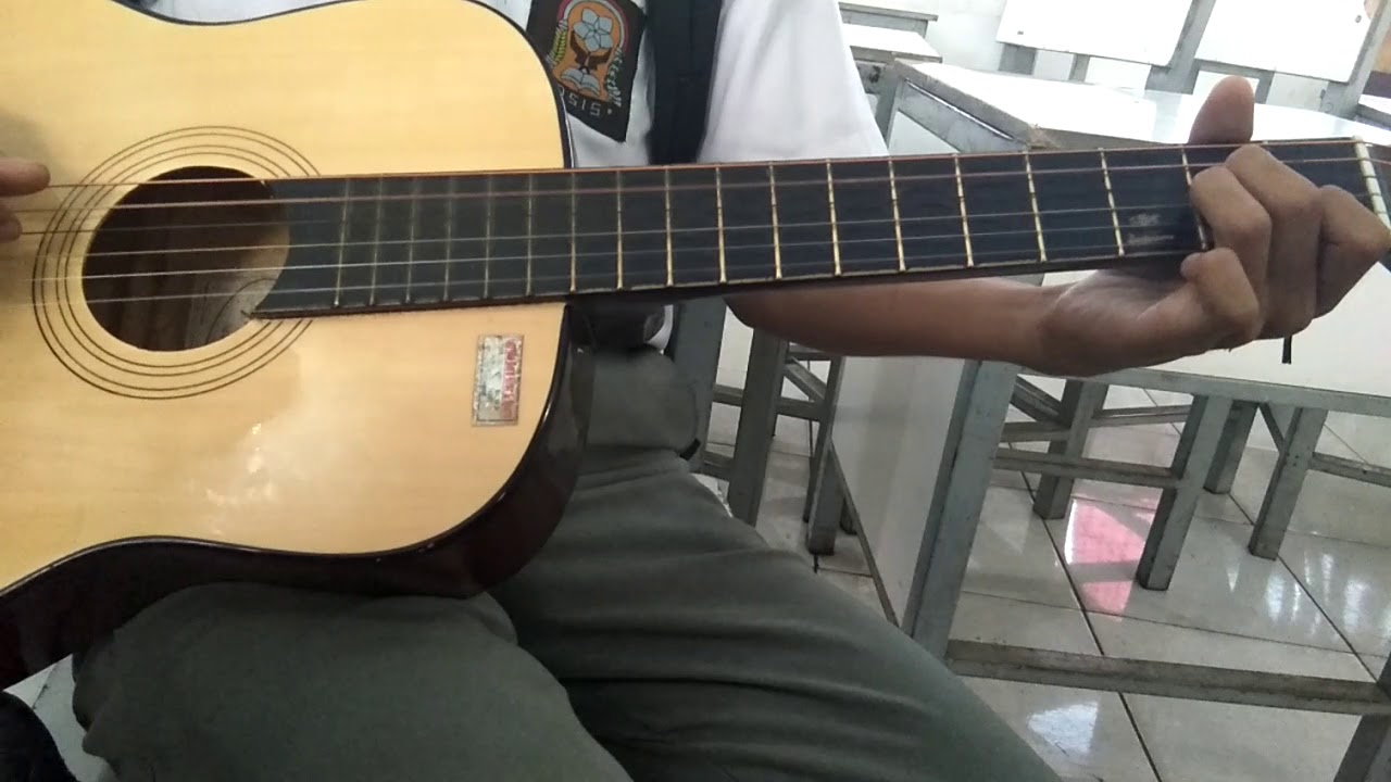 Kunci gitar lagu karo ngarap gestung api bas lau - YouTube