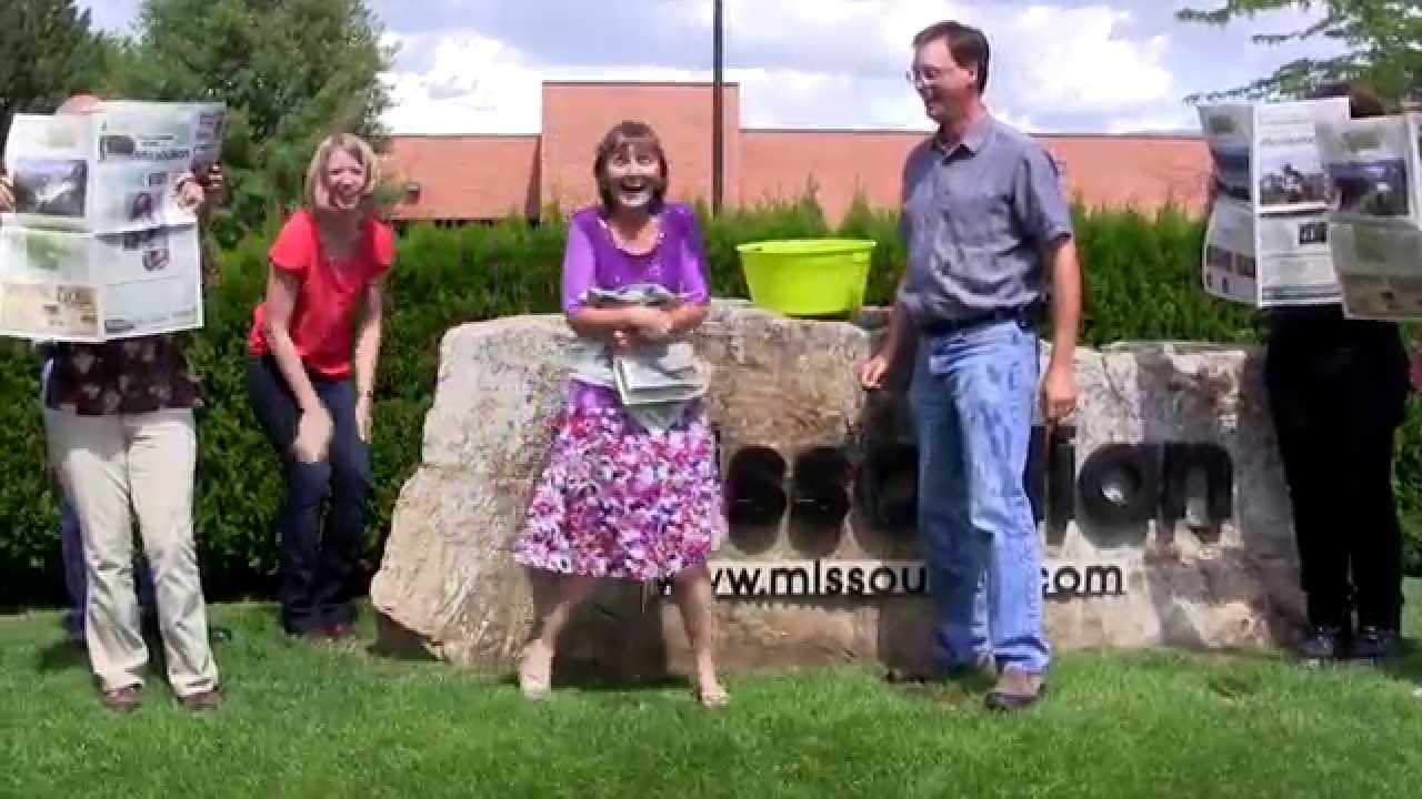 Missoulian Editor Sherry Devlin takes the Ice Bucket Challenge - YouTube