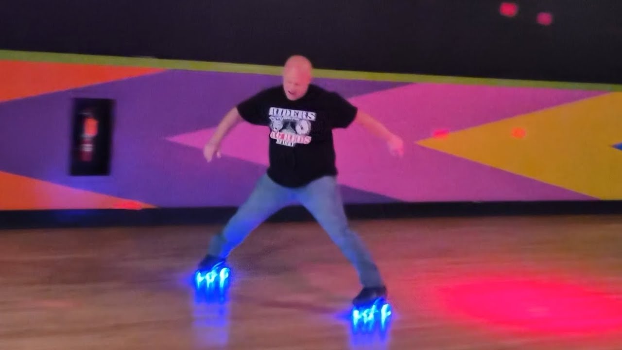 Roller Skate Dancing Time - YouTube