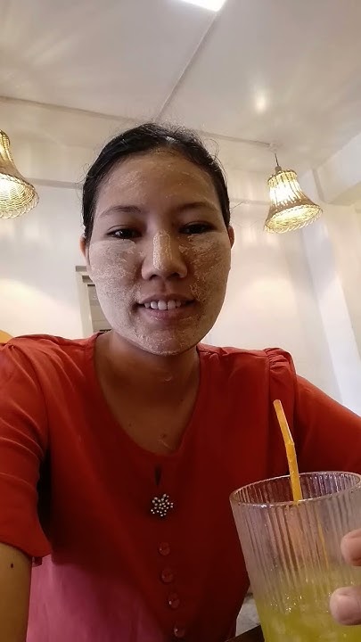 မြောက်ဥကလာ ဘက်က ဆိုင်သန့်သန့်လေးမှာအလုပ်လေးတွေ ကို အေးအေး လေးထိုင်လုပ