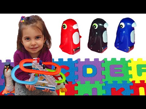Renkli Penguenlerle DÖN DOLAŞ OYNADIK! Alya Nur'un Dünyası | Penguenlerle Renkleri Öğrenelim