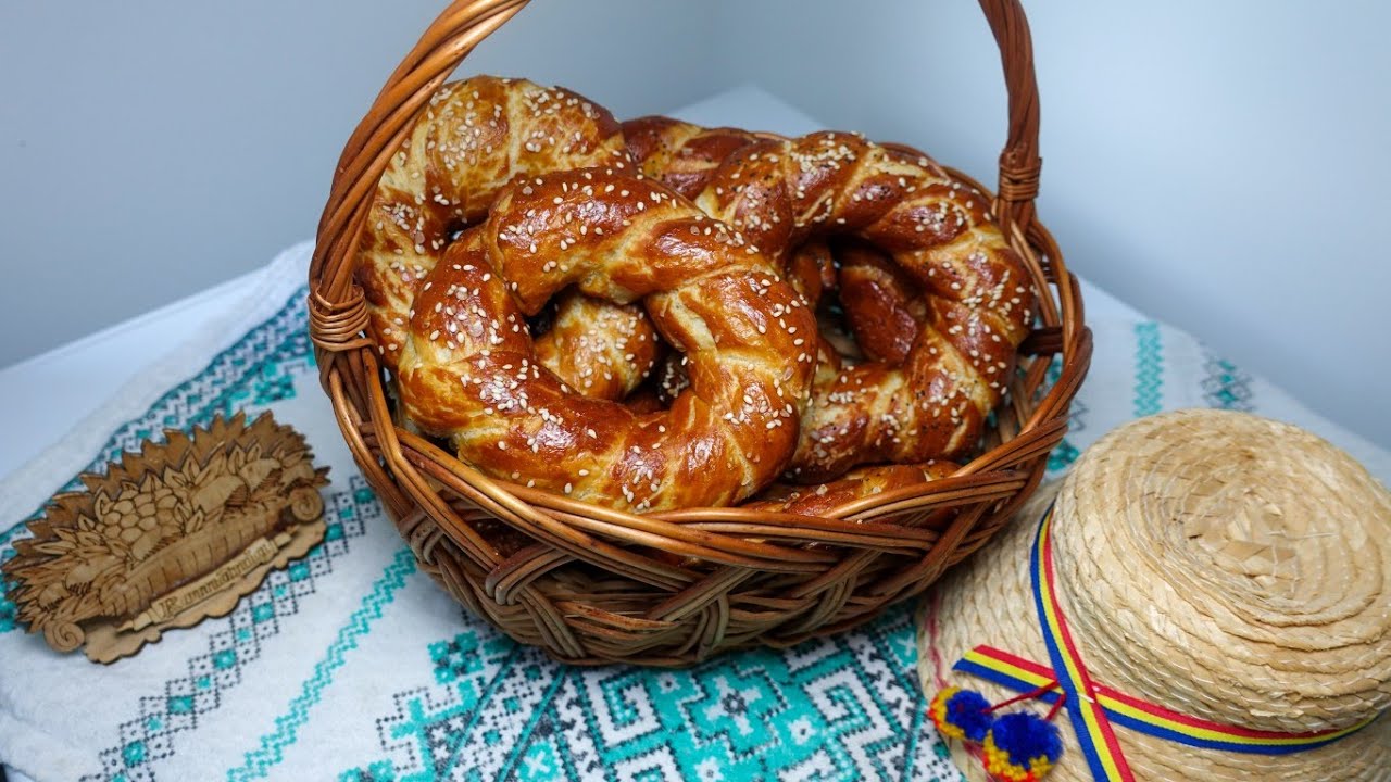 Covrigi ca la covrigărie cu mac, susan și sare - YouTube