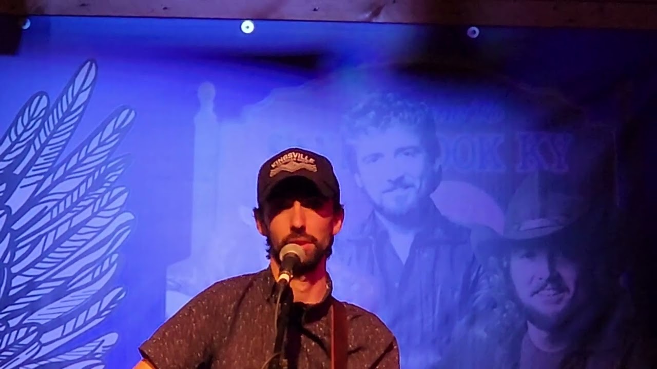 I Never Go Around Mirrors / Keith Whitley Tribute - YouTube