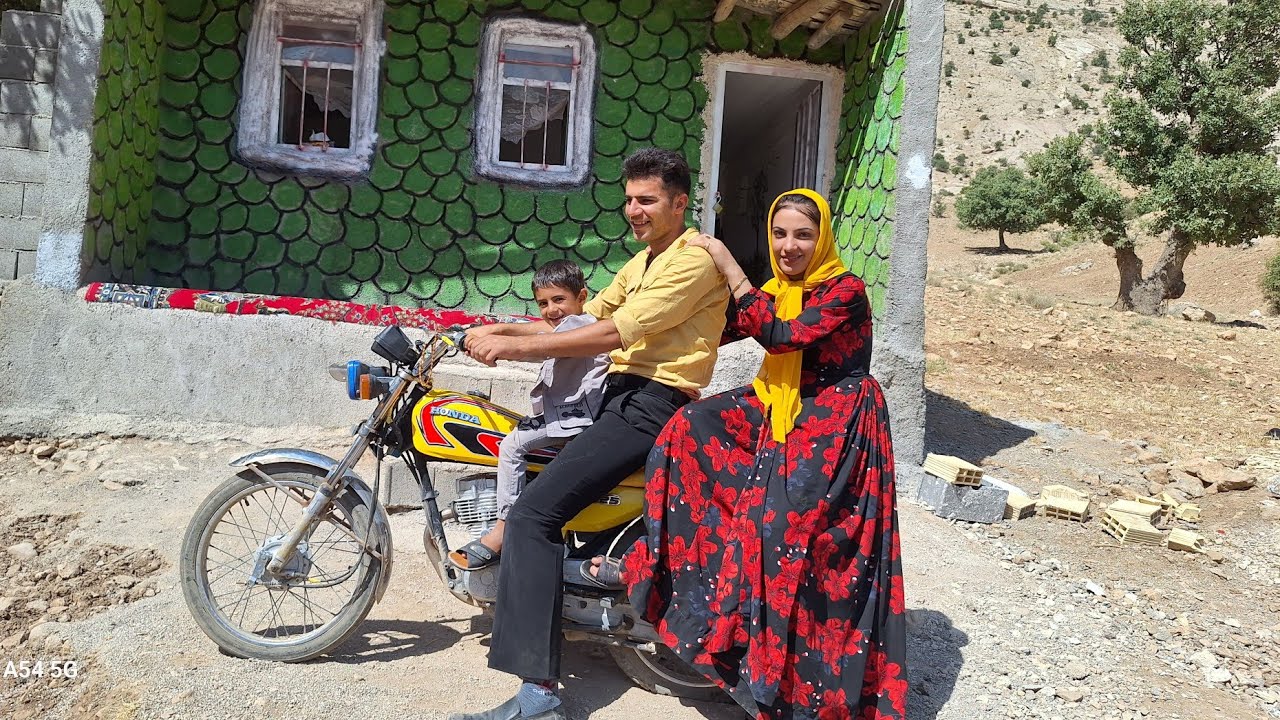 Viewers' financial assistance to Sohrab in buying a motorcycle - YouTube