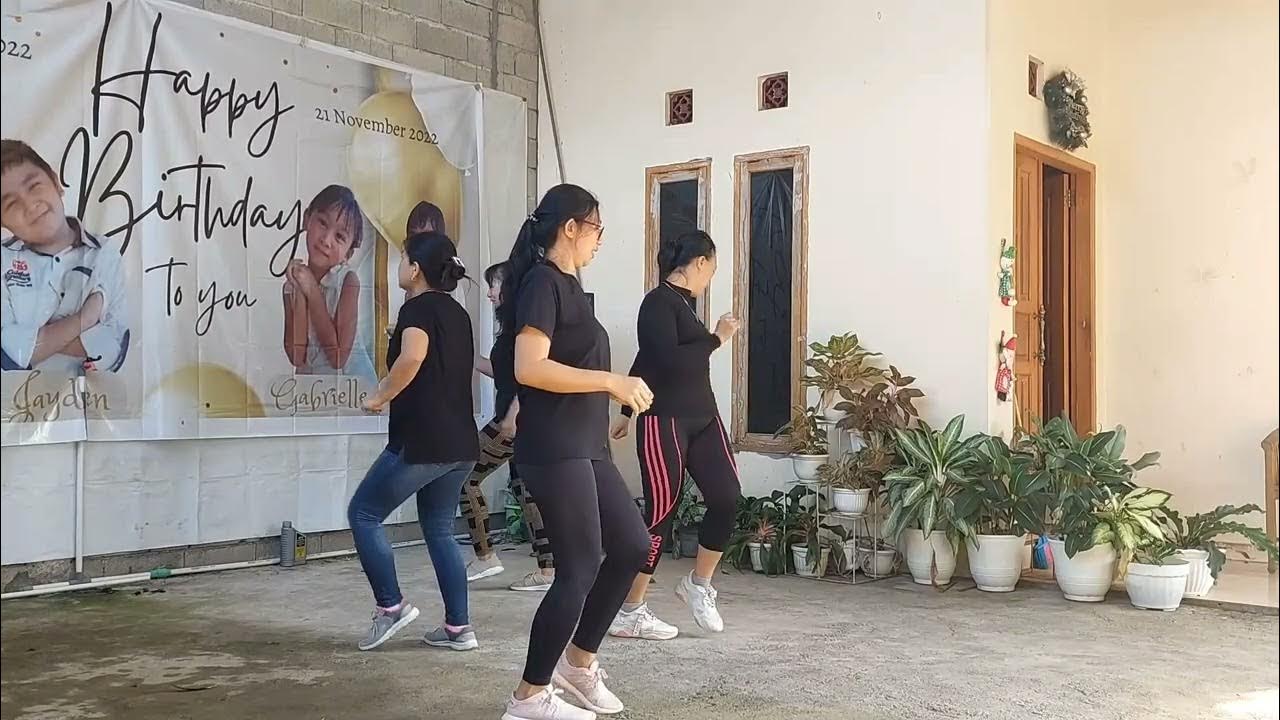 LET ME BE THERE | LINE DANCE - YouTube