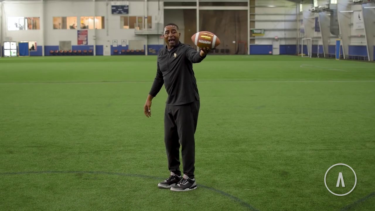 Cris Carter's 3 Windows for Catching the Football - YouTube
