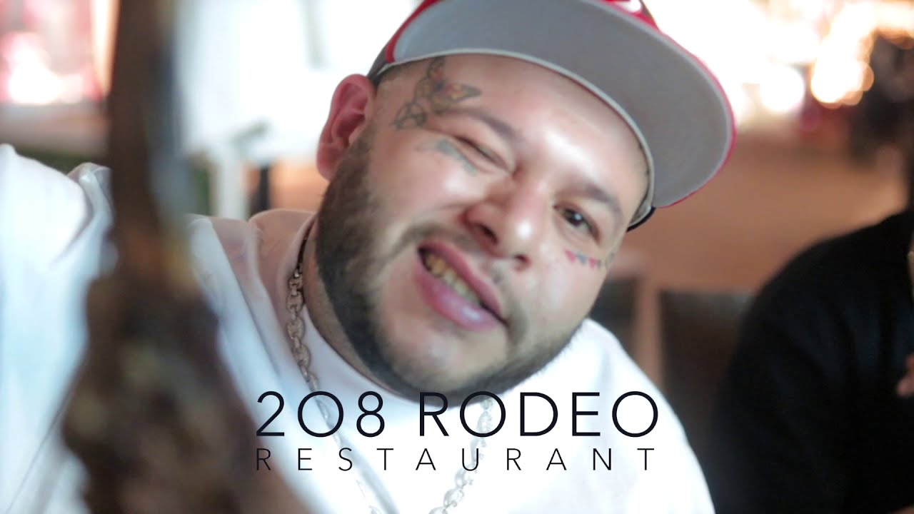 Munchies With Munchies | 208 Rodeo Beverly Hills | Food Review - YouTube