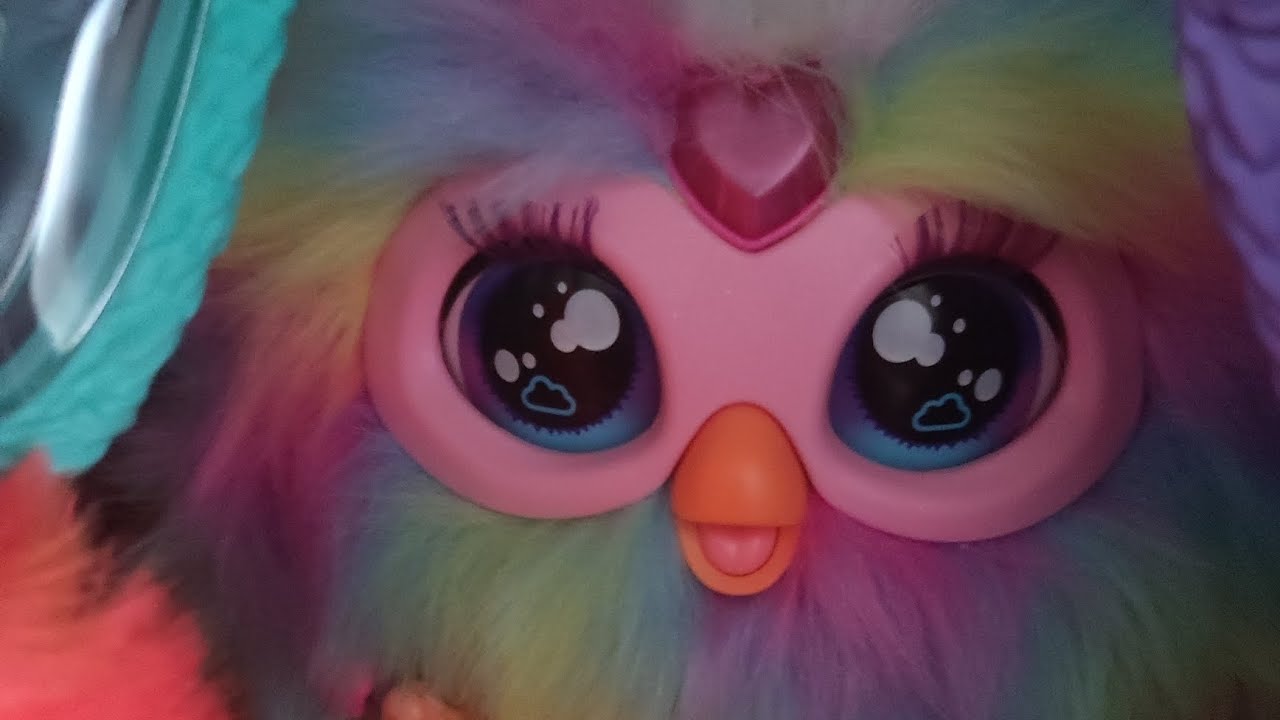 (Attempting) a 3 way Furby 2023 conversation! [German Furby 2023 ...