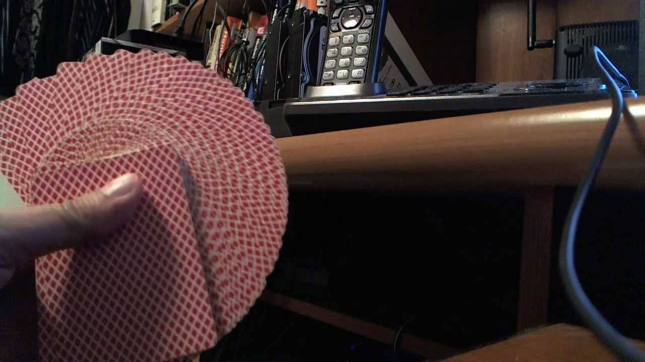 Best Way to Fan a deck of cards for Magic and Amazement. Learn the ...