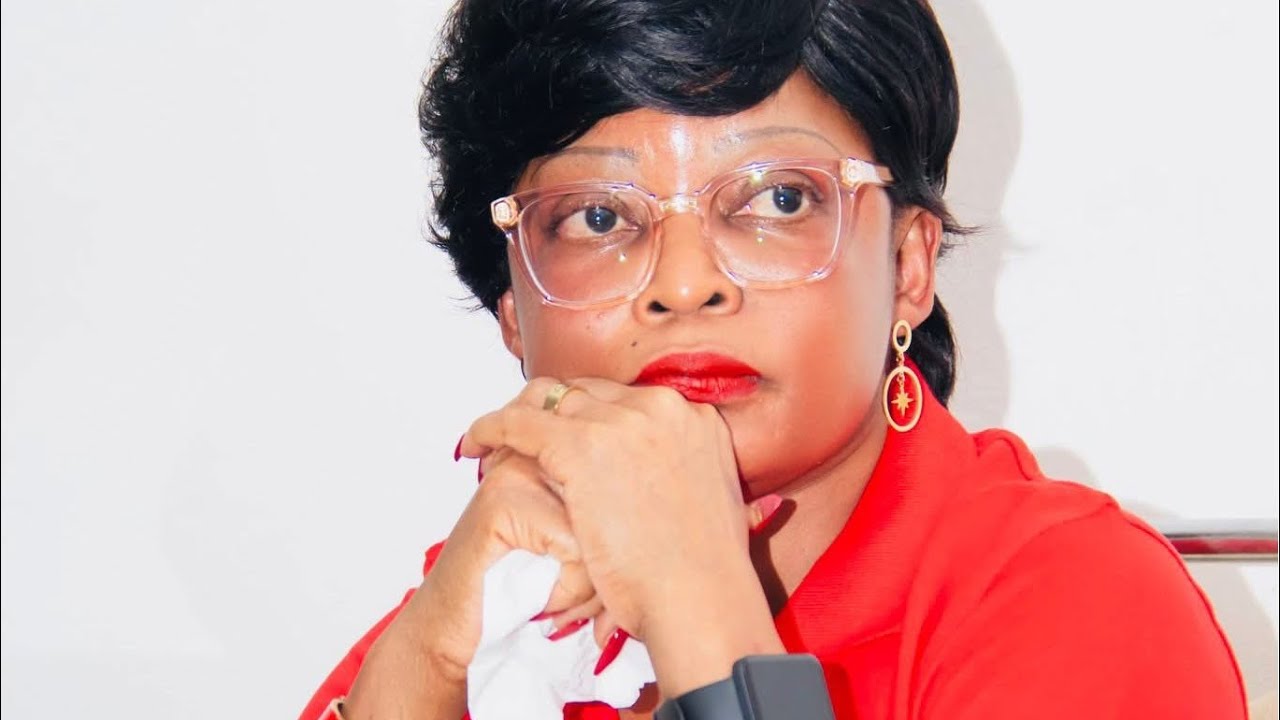 Aprè un dure weekend JAPAPTIK COMPRESOR tôt ce matin acompagne sa fille à lecole dan la bone ...