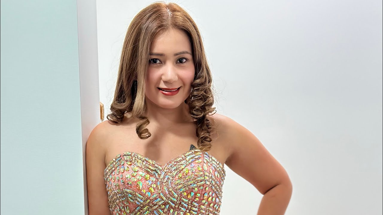 Get ready with me for Prom 2023 - YouTube