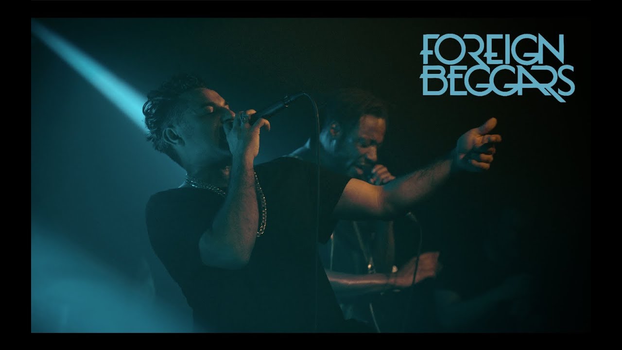 Foreign Beggars Ft. Skinnyman & DVS - Hold On (LIVE) - YouTube