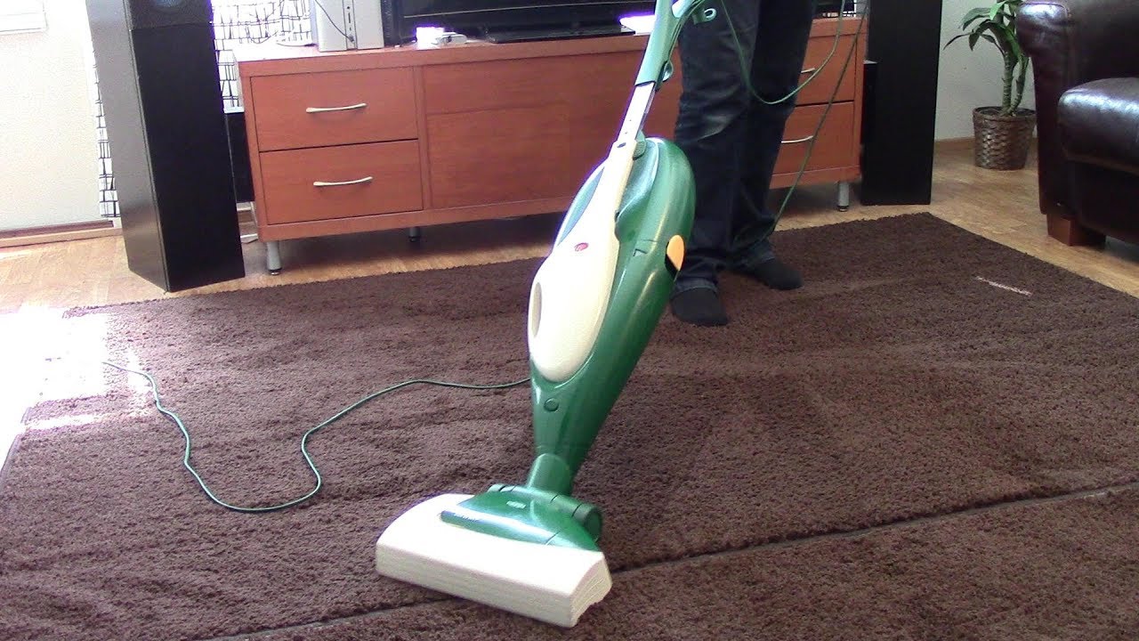 Vorwerk Kobold VK135: Quick Look & Big Rug Vacuuming - YouTube