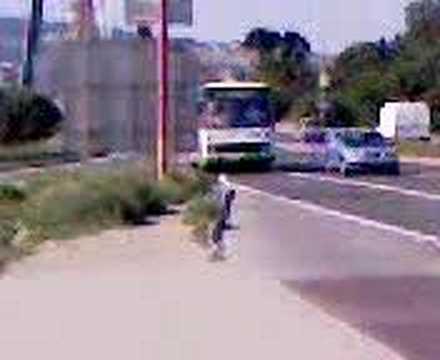 The confused bus driver in Bratislava - YouTube