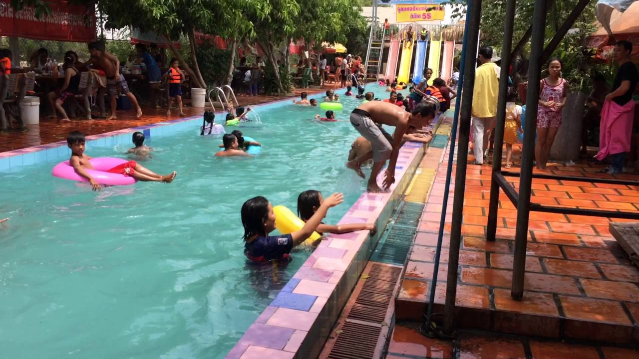 Pool Fun Kid Summer Fun Jumping Swimming with Pool Toys , Da kidtoys ...