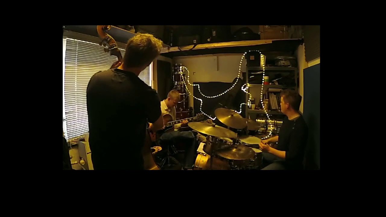 Von Bülow, Svendsen, Ammitzbøll - Emily - YouTube