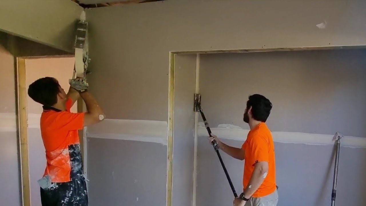 HELPFUL Drywall Corner Taping TIPS using Roller and Glazer - YouTube
