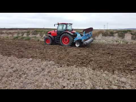 KUBOTA M135GXII