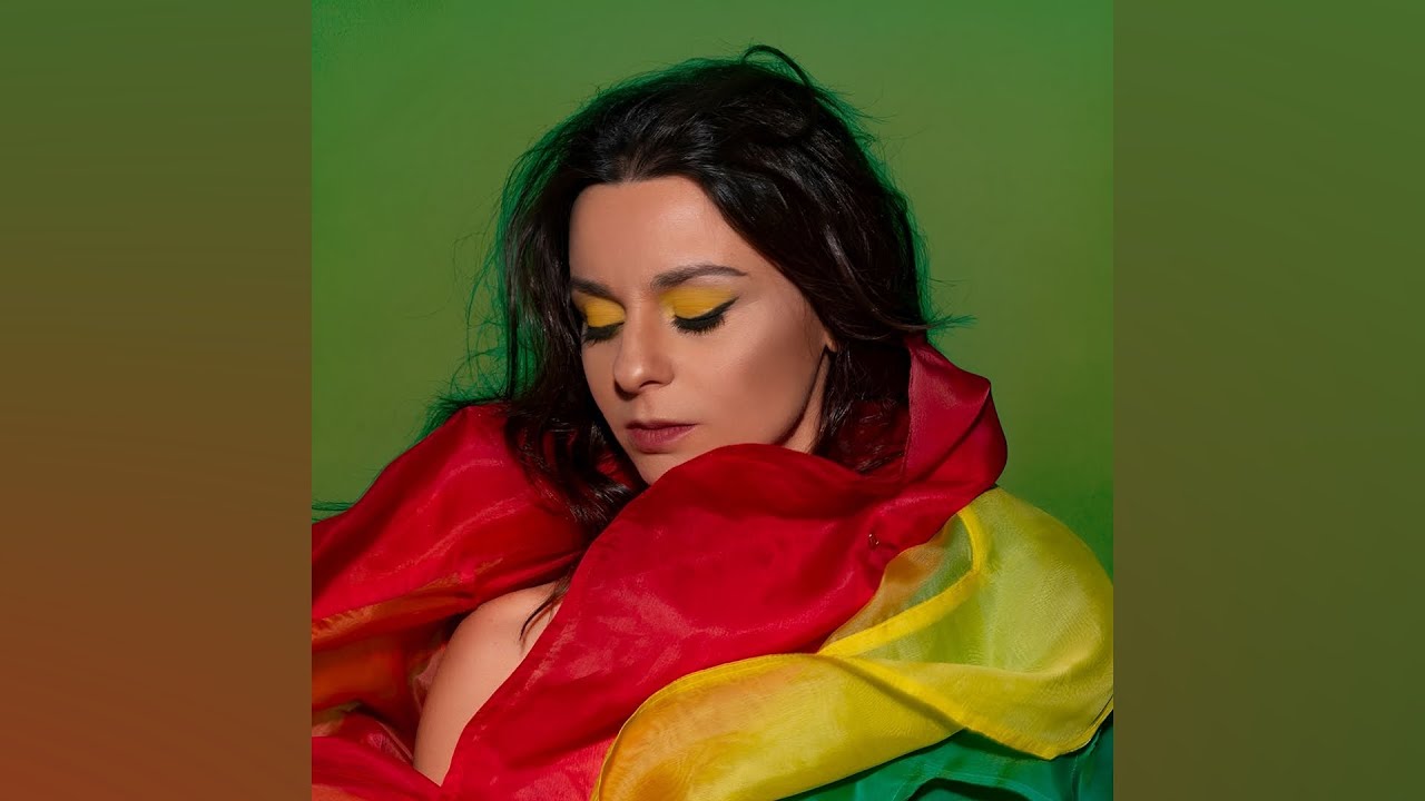 Silona - Learning How To Fly - YouTube