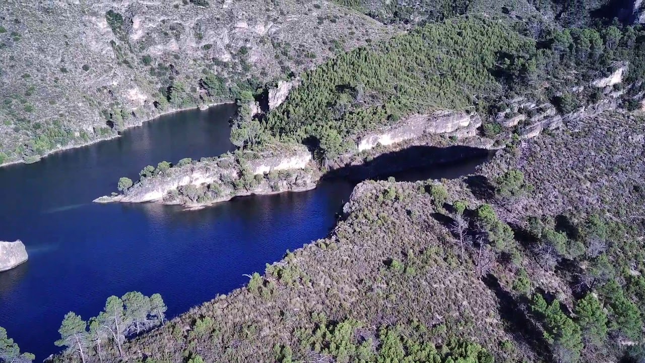 Pantano de bolarque desde el aire. - YouTube