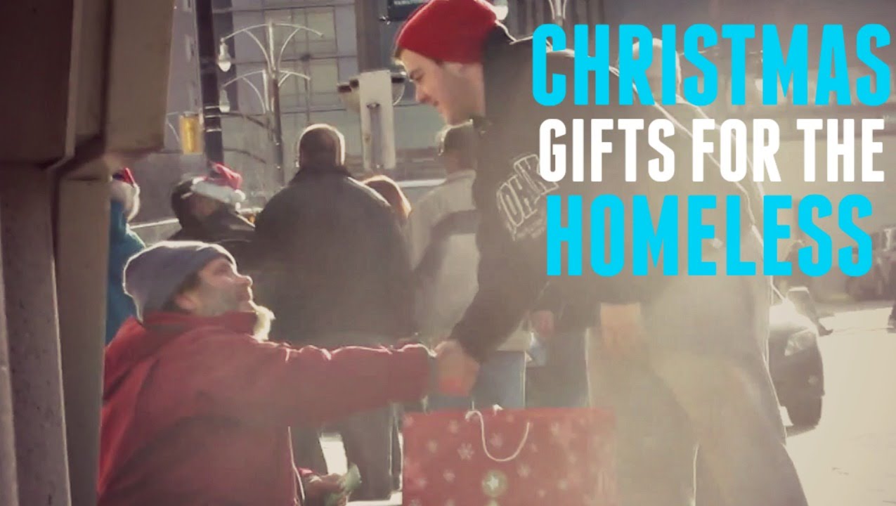 CHRISTMAS GIFTS FOR THE HOMELESS!! - YouTube