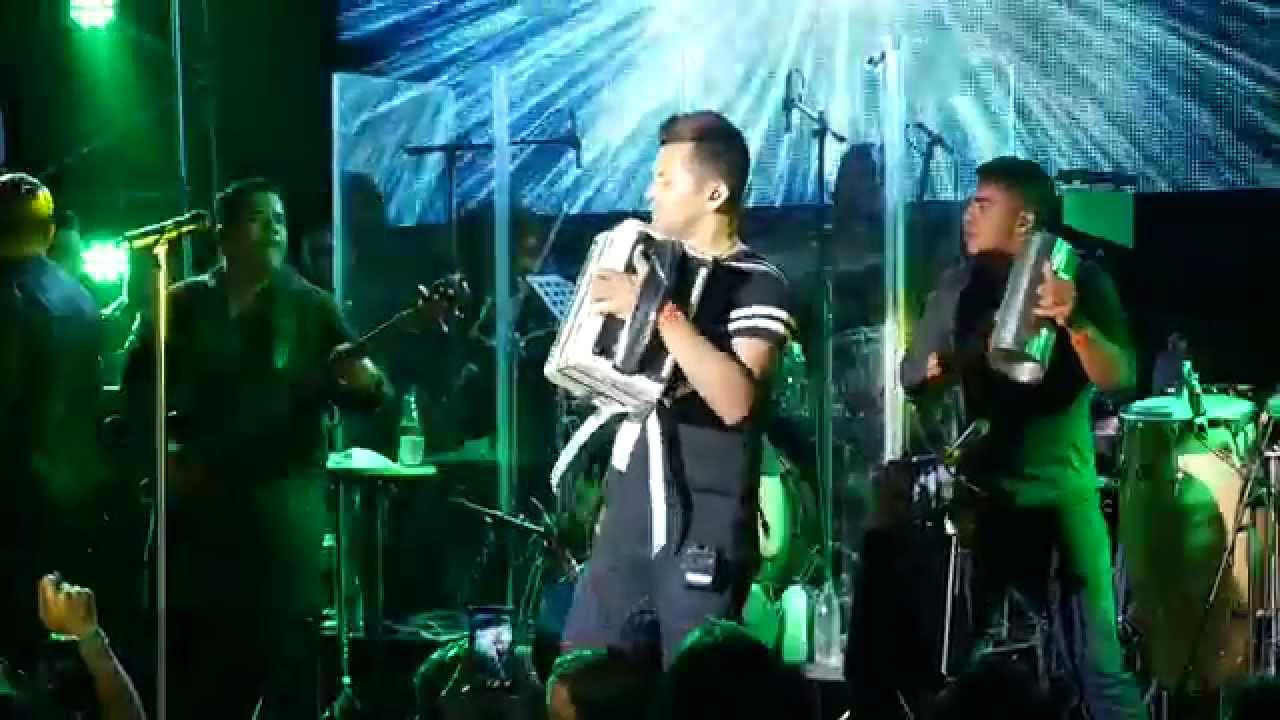 Manuel Julian descarga acordeonera! en Kukaramakara con Felipe Pelaez ...