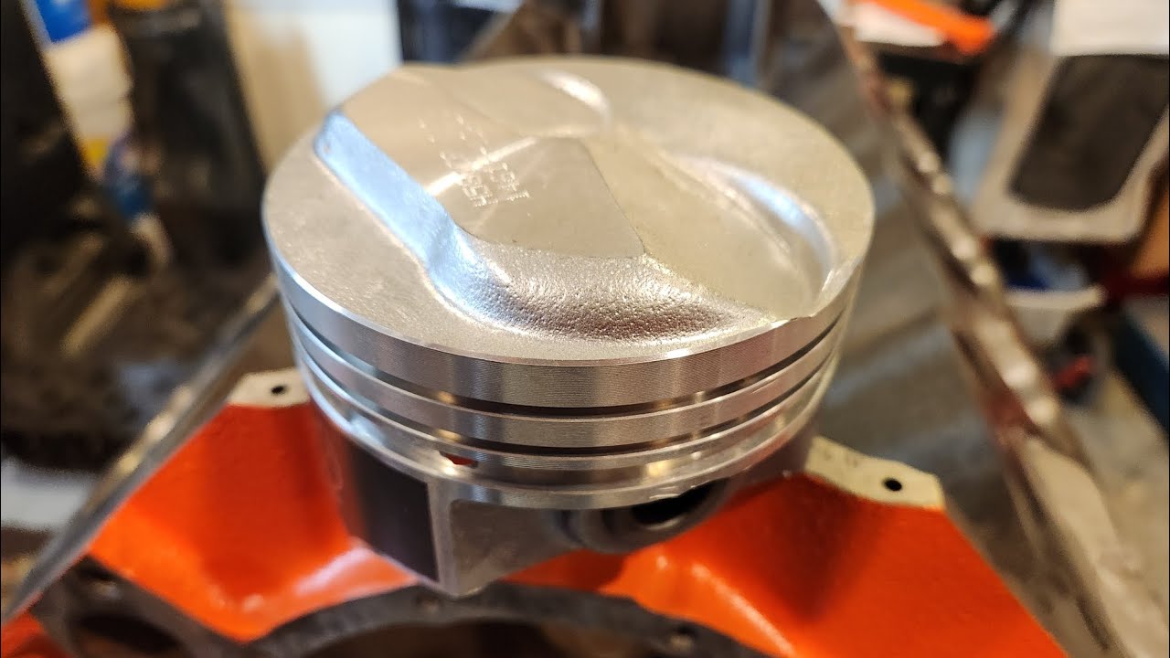 Assembling solid pin pistons and rods. #bbc #squarebodychevy #mechanic ...